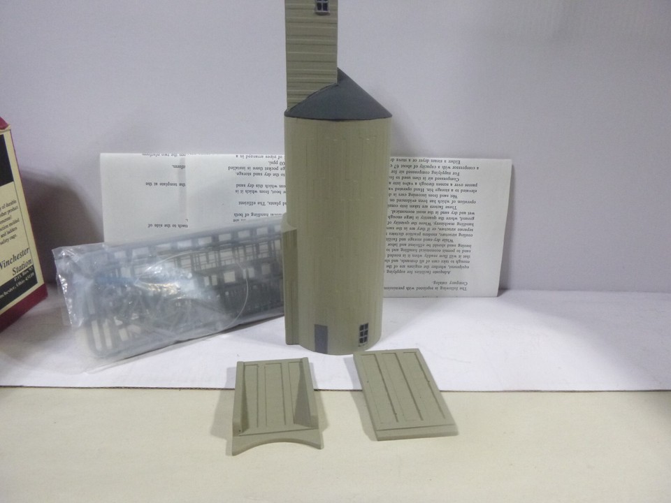 HO- Standard Concrete Sand Tower Kit NIB MRFG WINCHESTER STATION | eBay