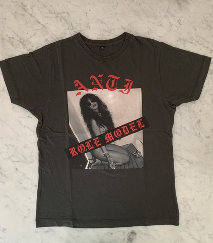 RIHANNA ANTI WORLD TOUR “ROLE MODEL” T-SHIRT | eBay Australia