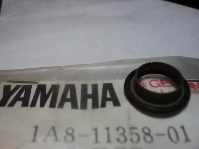 1973-78 YAMAHA TX500 XS500 TX XS 500 CYLINDER 4 SEAL NOS OEM P/N 1A8 ...