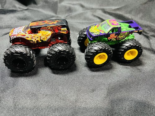 Monster Trucks Fire Starter + Test Subject 1:64 Hot Wheels Monster Jam ...