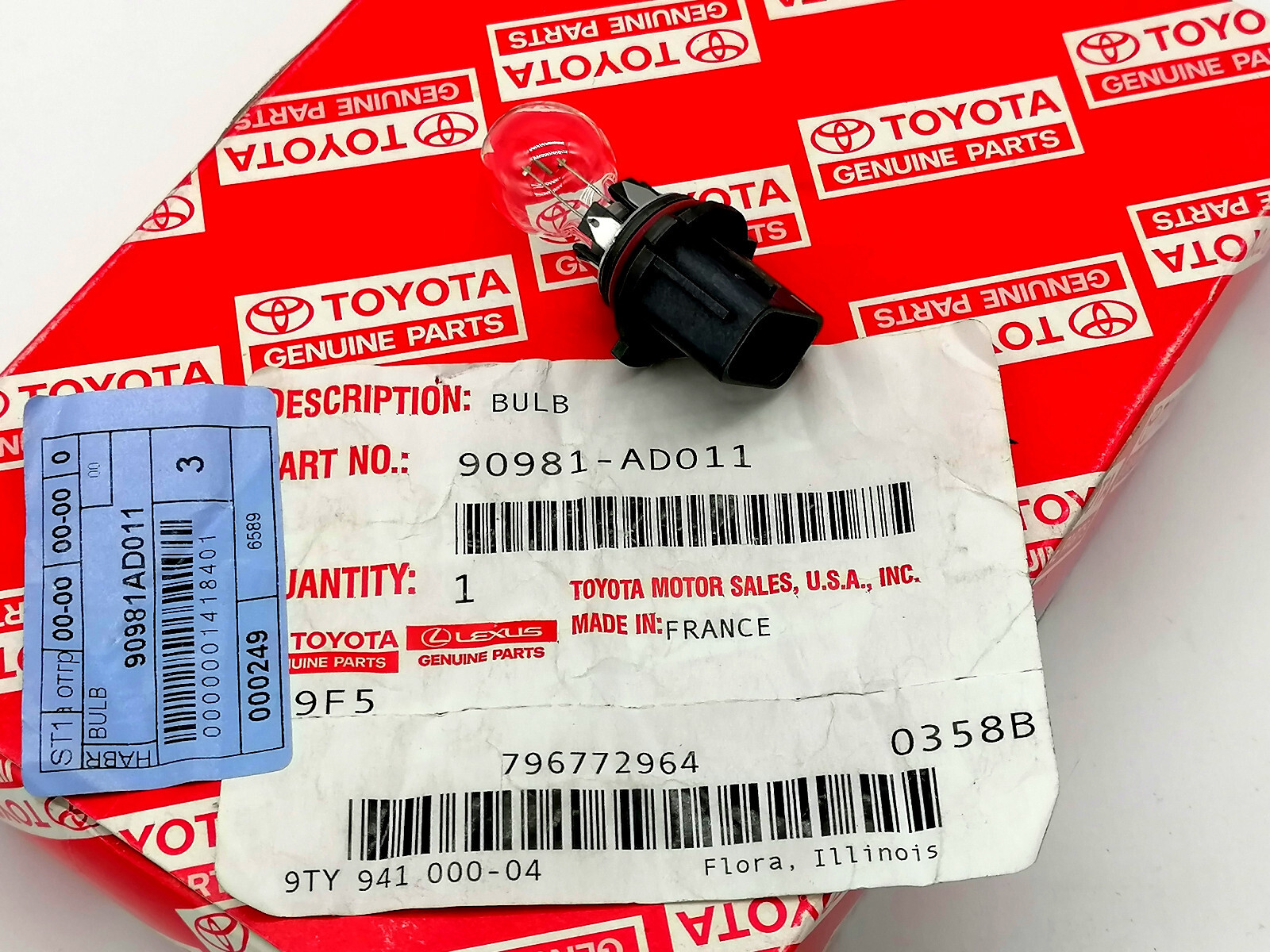 NEW Genuine Toyota 2011-2013 Highlander Fog Light/Lamp Bulb 90981AD011 ...