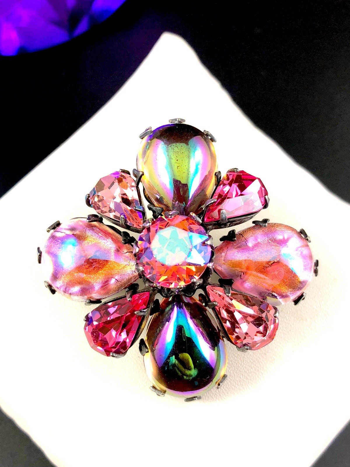 DAZZLING REGENCY PINK IRIDESCENT GLASS CABOCHON RHINESTONE BROOCH ...