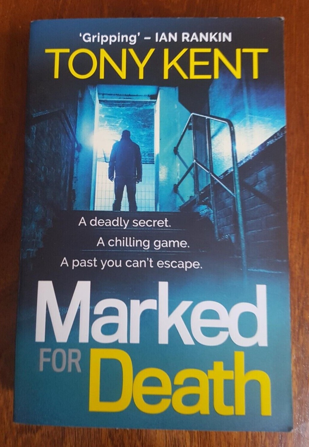 Book Bundle Tom Bradby, Louise Candlish, Tony Kent, Richard Osman ...