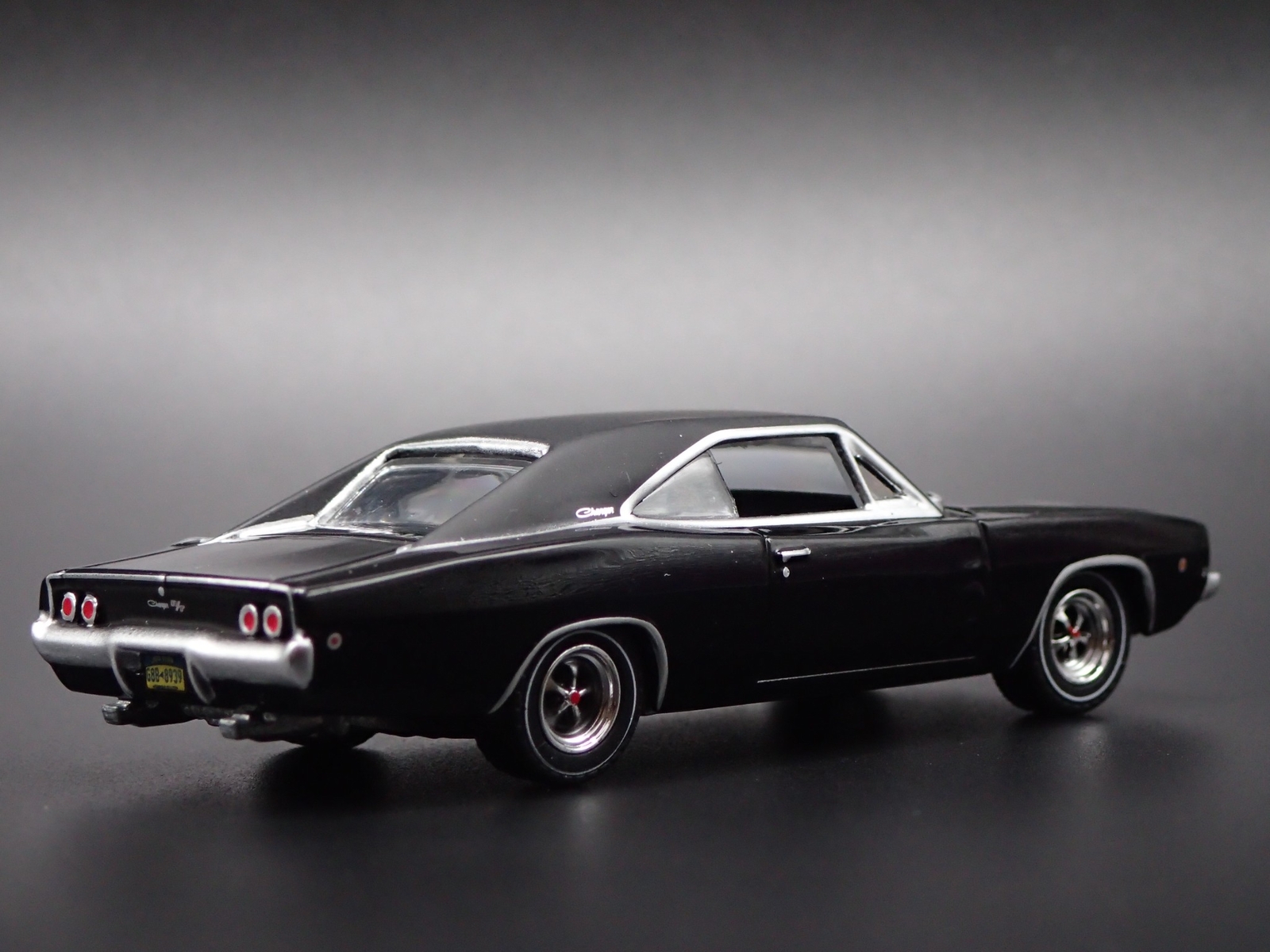 1968 68 DODGE CHARGER R/T BULLITT MOVIE 1:64 SCALE DIORAMA DIECAST ...
