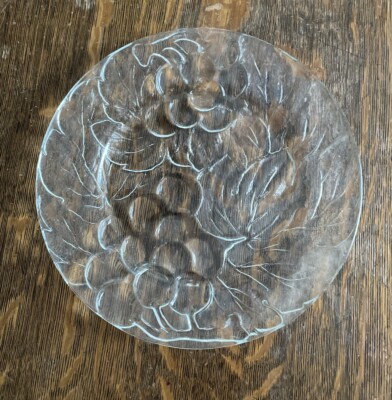 KIG Indonesia Clear Glass Dinner Plate Embossed Grapes 10 1/8” Diameter ...