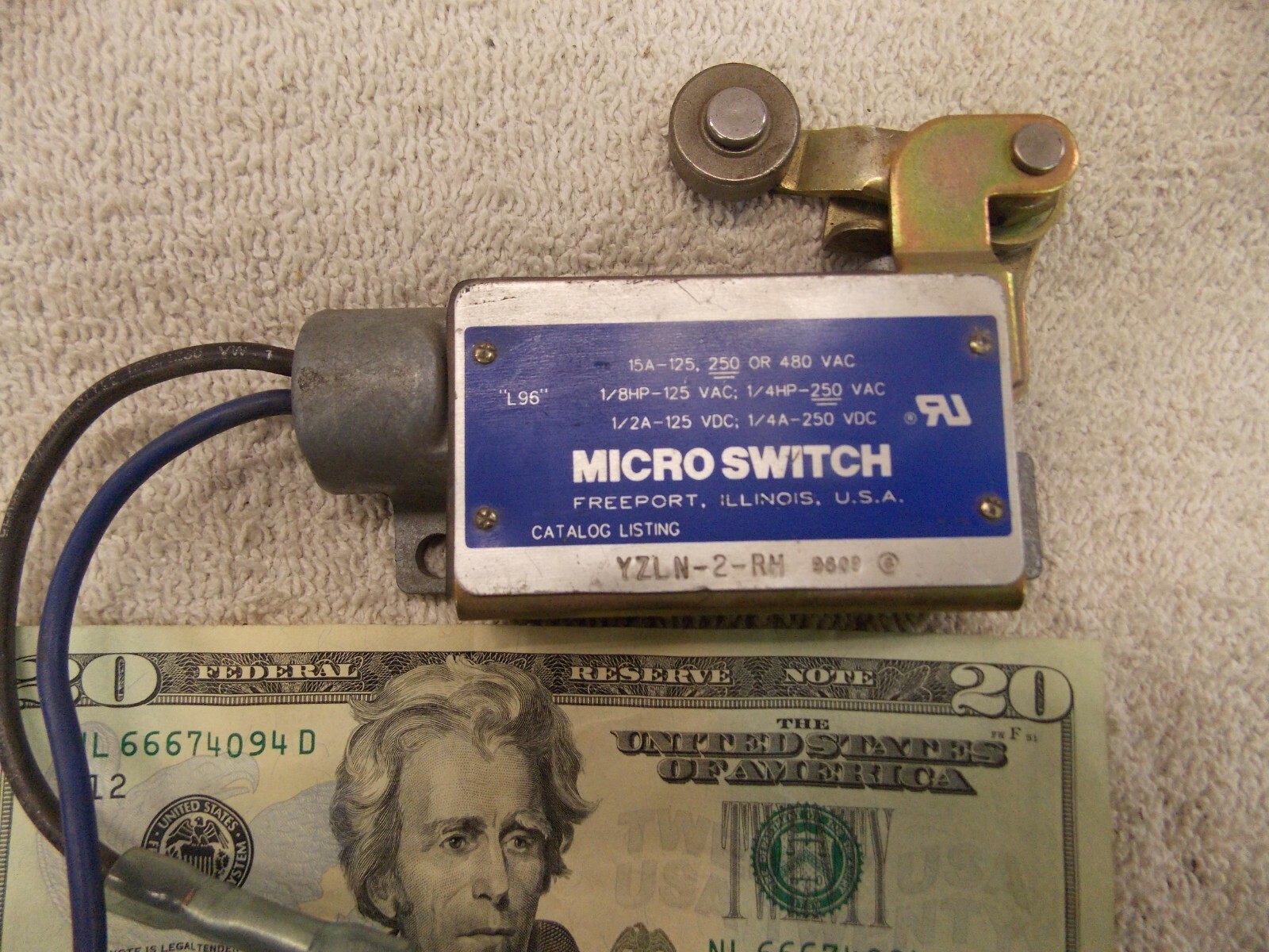 NEW YZLN-2-RH Honeywell Micro Limit Switch Adjustable Roller Arm Lever ...