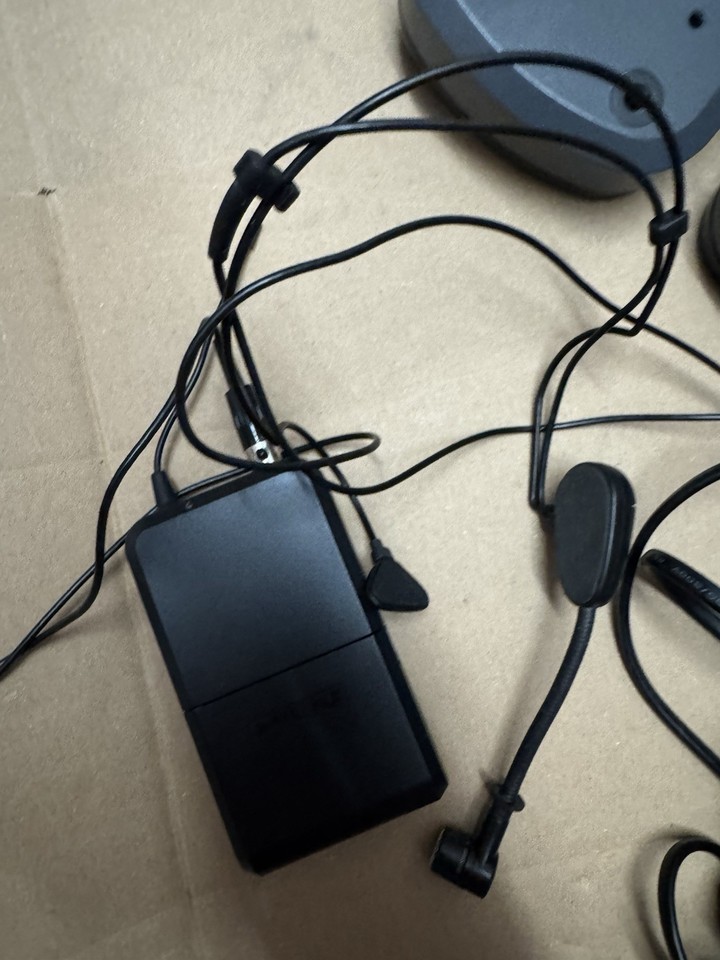 Shure Wireless System PG4-S Receiver and PG1 Transmitter | eBay