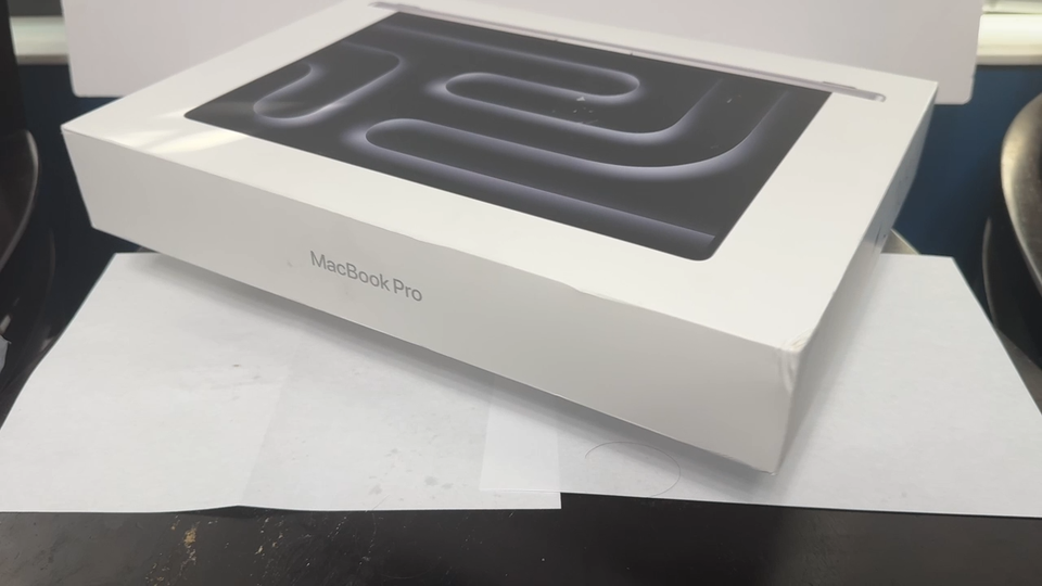 2025 Apple A3186 MacBook Pro 16-inch SPB 1TB M4 MAX CHIP 36GB EMPTY BOX ...