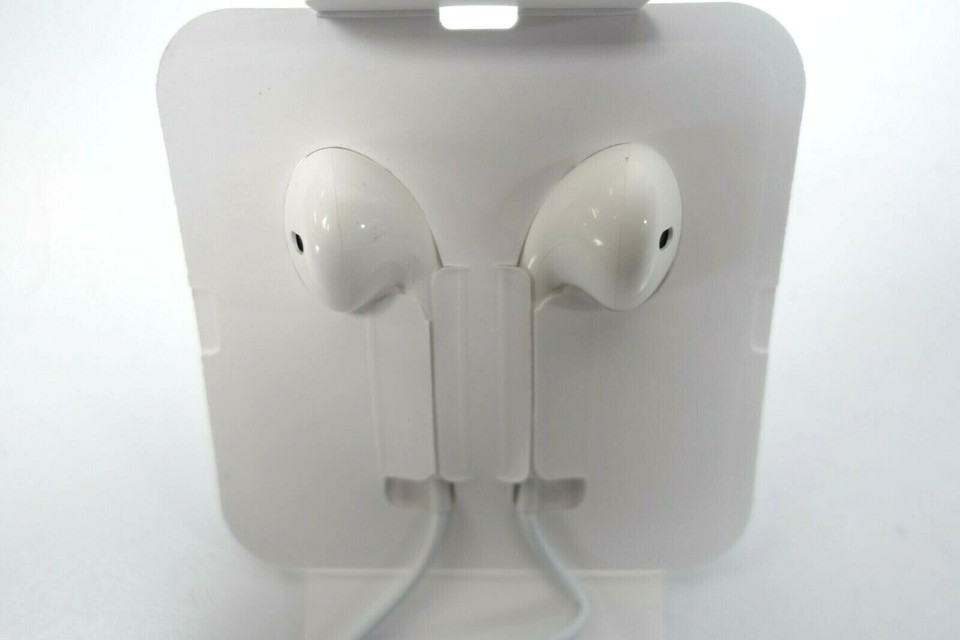 Apple EarPods Lightning USB-C Wired Earbuds Earphone iPhone 5-6, 7-14 ...