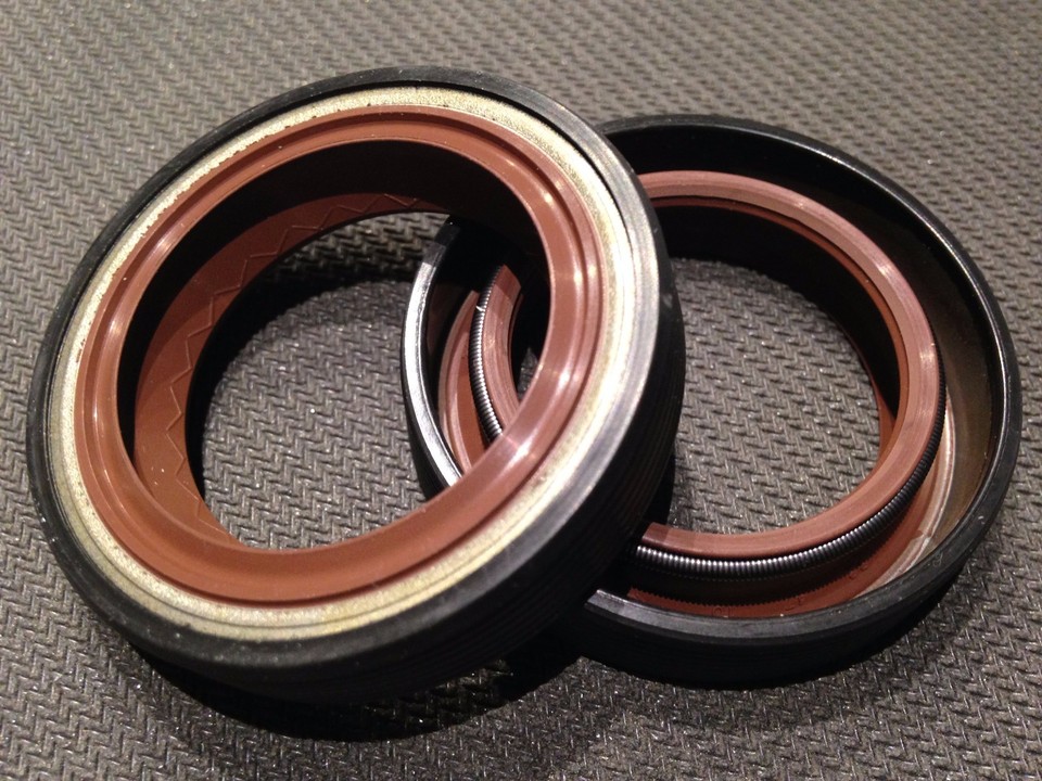 1 St.Wellendichtring 32x47x10 VW Caddy (9K9) 1.4i 1.6i 1.7D 1.9SDI 1 ...