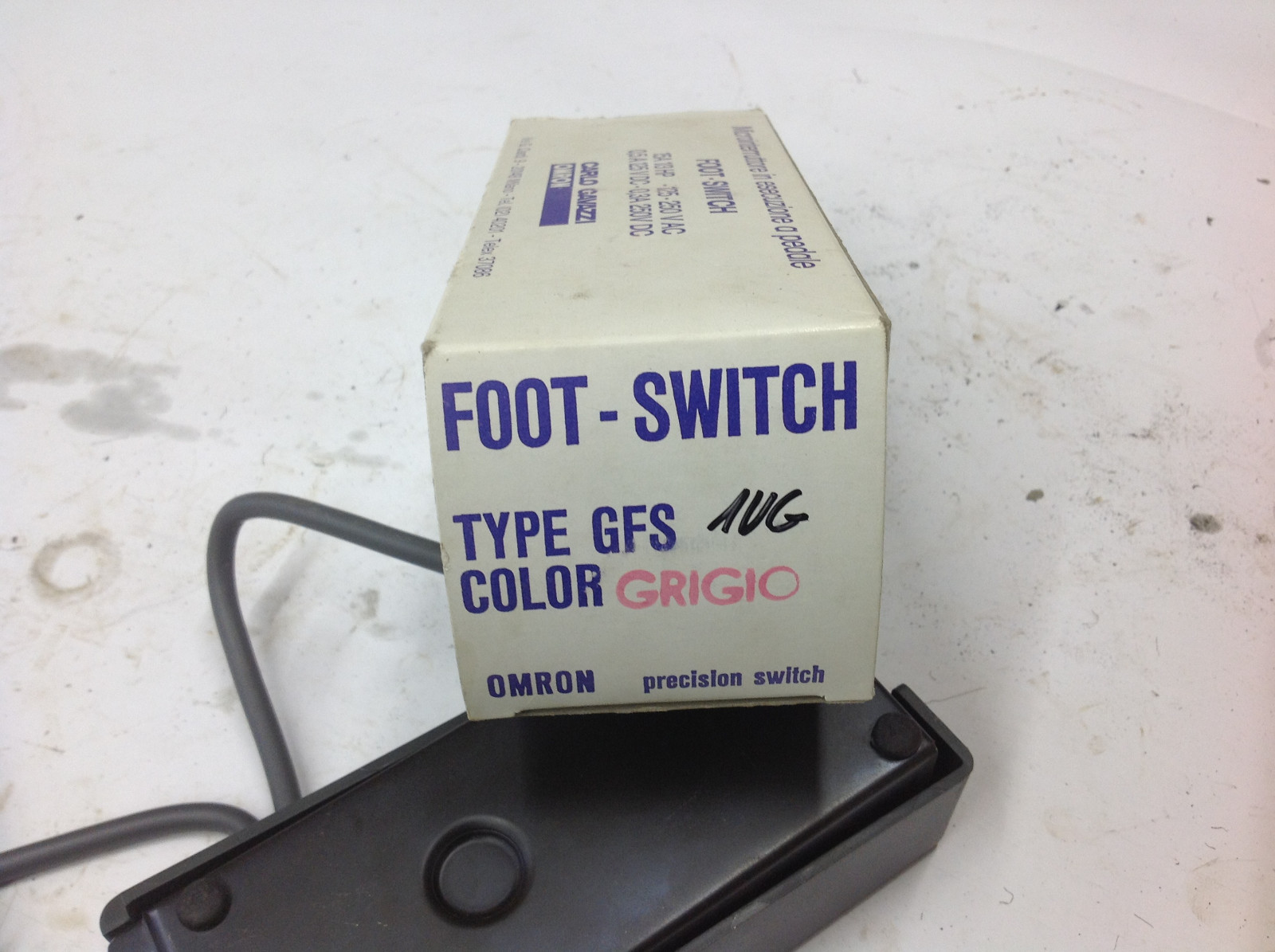 Omron GFS GRAY Foot Switch 15A, 1/3HP, 125-250VAC 54" Cord 2-Pin Plug ...