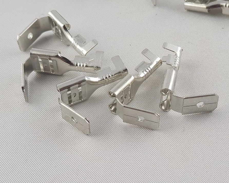 25x 6,3 Kabelschuhe Flachstecker Crimp Abzweig Verteiler Kfz Lkw Hobby ...