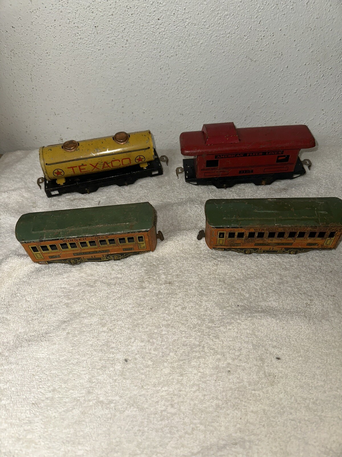 old tin vintage model train Lot Of 4 TEXACO American Flyer Winner Lines ...