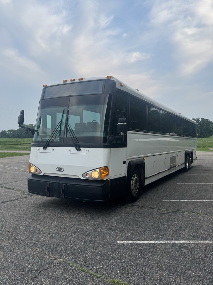 2009 MCI D4500 | eBay