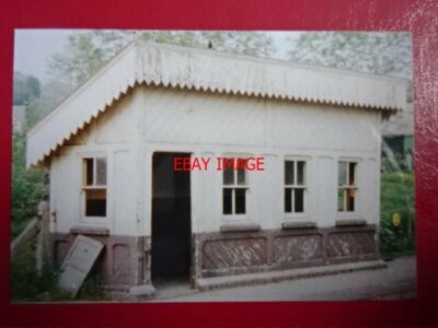 PHOTO SULLY RAILWAY STATION SHELTER CADOXTON - LAVERNOCK. CARDIFF LINE ...