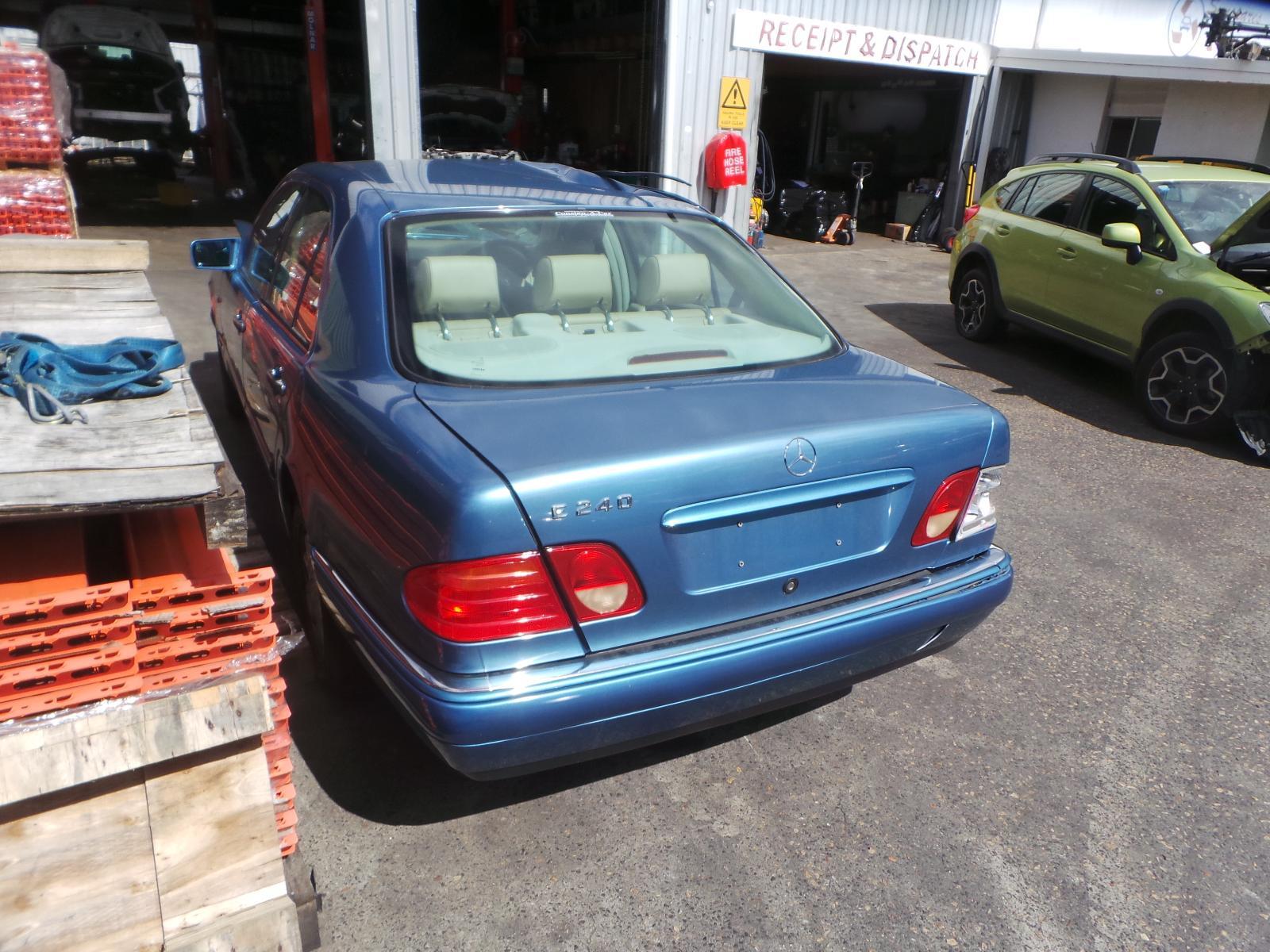 MERCEDES BENZ E CLASS W210 01/1996-08/2002 RIGHT REAR TRAILING ARM SET ...