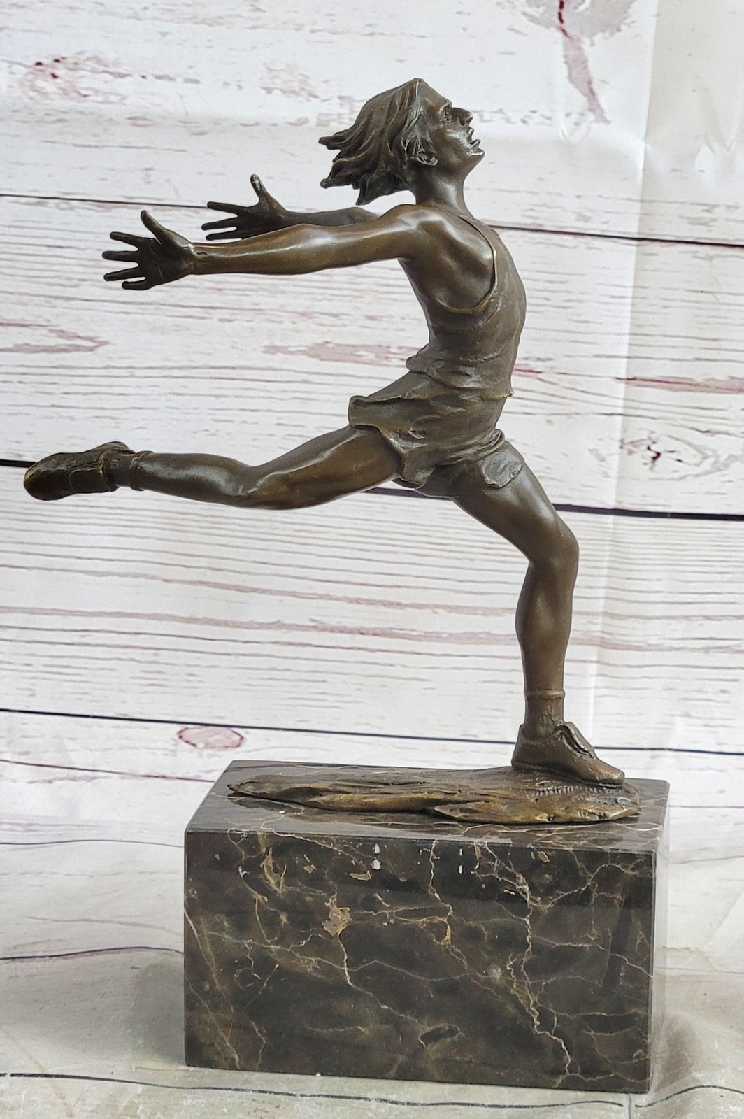 Track Runner Sprinter Race Bronze Metal Sculpture Statue Trophy Figure ...