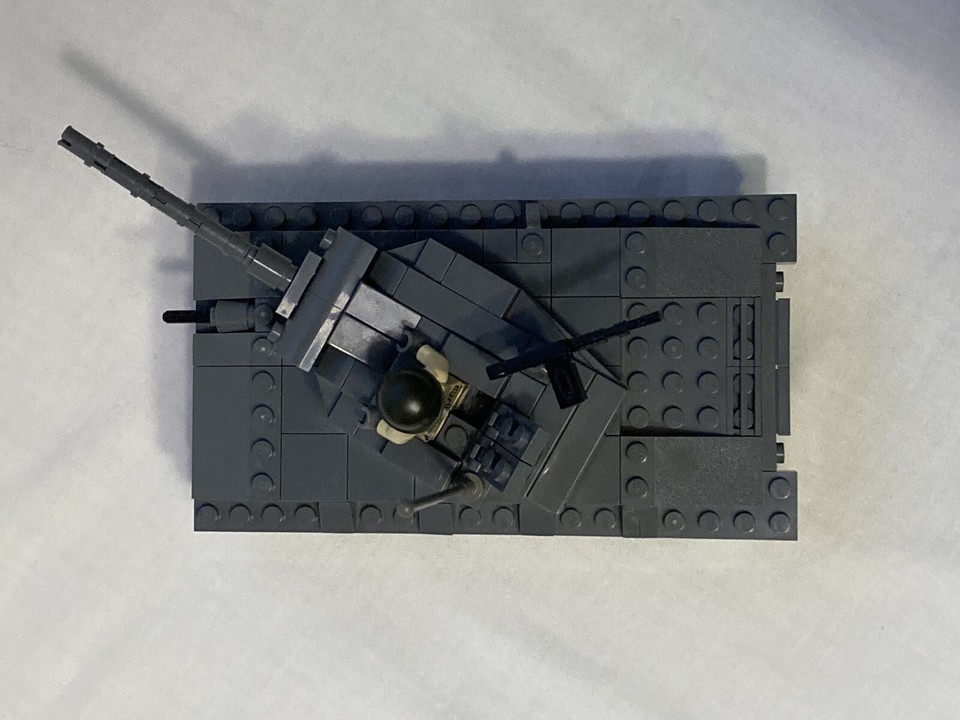 Brickmania M24 Chaffee American Light Tank Minifigure Battle of the ...