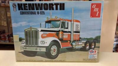 AMT 1021 Kenworth Conventional W-925 Tractor model kit | eBay