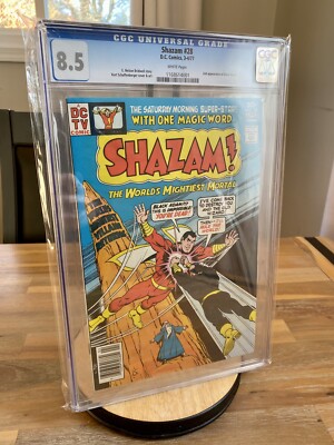 ⚡️DC Comics Shazam 28 CGC 8.5 White Pages 1st modern appearance of ...