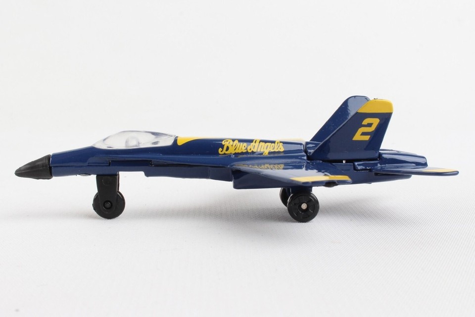 RUNWAY 24 US NAVY BLUE ANGELS F/A-18C HORNET DIECAST JET w/Runway ...