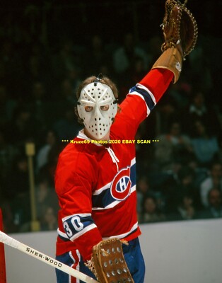 WAYNE THOMAS Signals ICING Up CLOSE 11x14 Photo MONTREAL CANADIENS STar ...