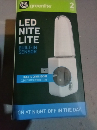 Greenlite Dusk to Down night light New in Box | eBay