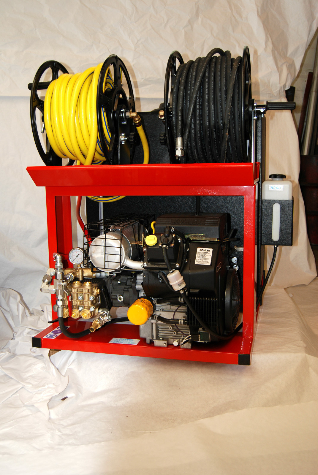 Robojet WX water jetter van pack - 3,000psi @ 8gpm. 23.5HP Air Cooled ...