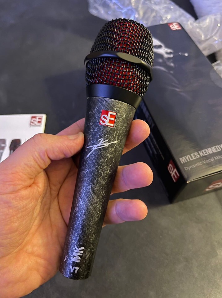 sE Electronics Myles Kennedy Sig V7 Supercardioid Dynamic Handheld ...