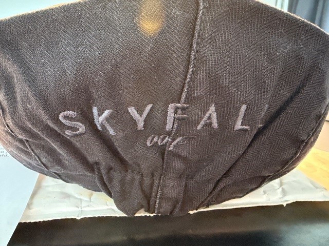 OFFICIAL SIGNED BY DANIEL CRAIG SKYFALL BARRETT HAT PROP JAMES BOND 007 ...