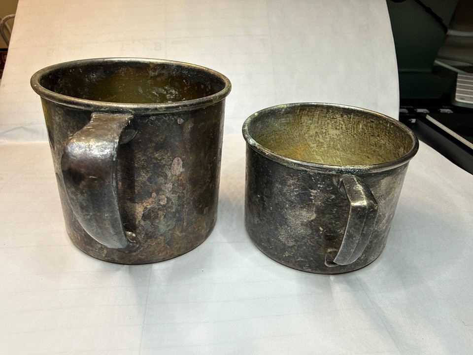Pair of Vintage Oneida Community Baby Cups Silver Plate 2 3/8" and 1 3/ ...