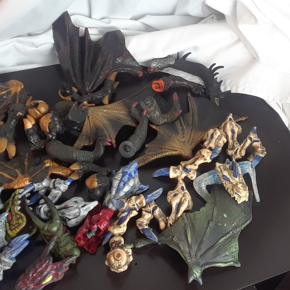 Mega Bloks Dragon Parts 65 Pieces heads legs wings hm | eBay