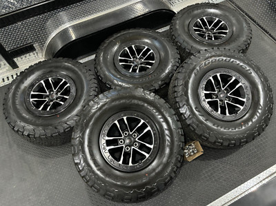Jeep Wrangler 37s Xtreme Rubicon 392 Beadlock Black 17" OEM Wheels Rims ...