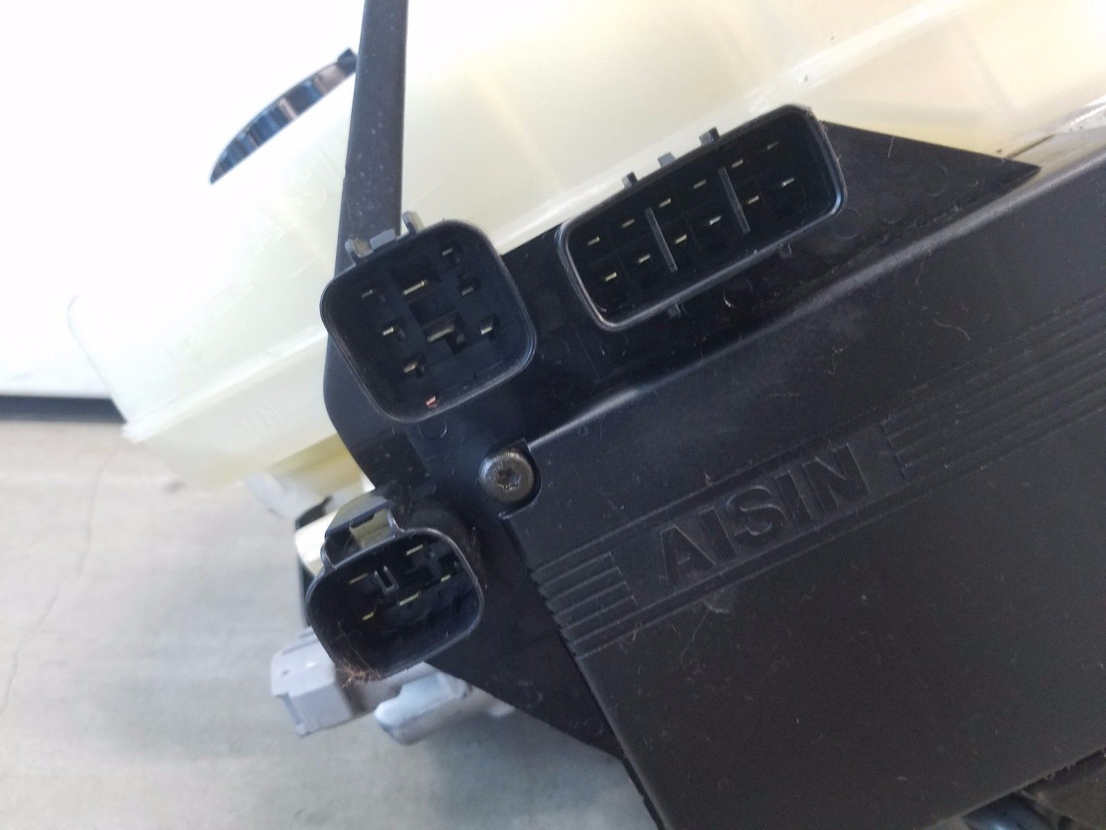 2003-2005 Toyota 4Runner Abs Anti-Lock Brake Pump Module Master ...