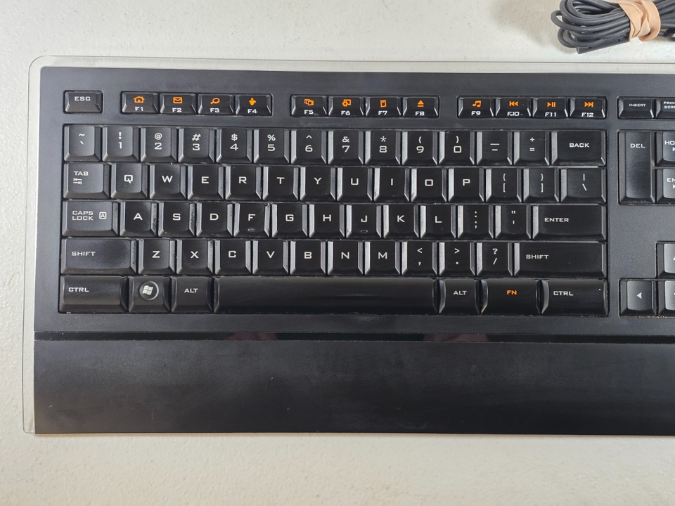 Logitech Illuminated K740 USB Wired Keyboard Y-UY95 - Tested & Working ...