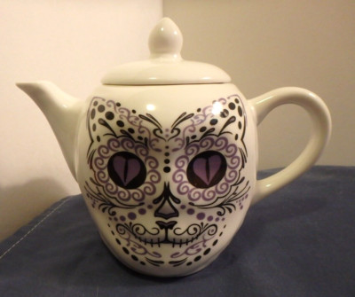 Cat Sugar Skull Tea Pot, 2014 Archie McPhee Ceramic Day of Dead Purple ...