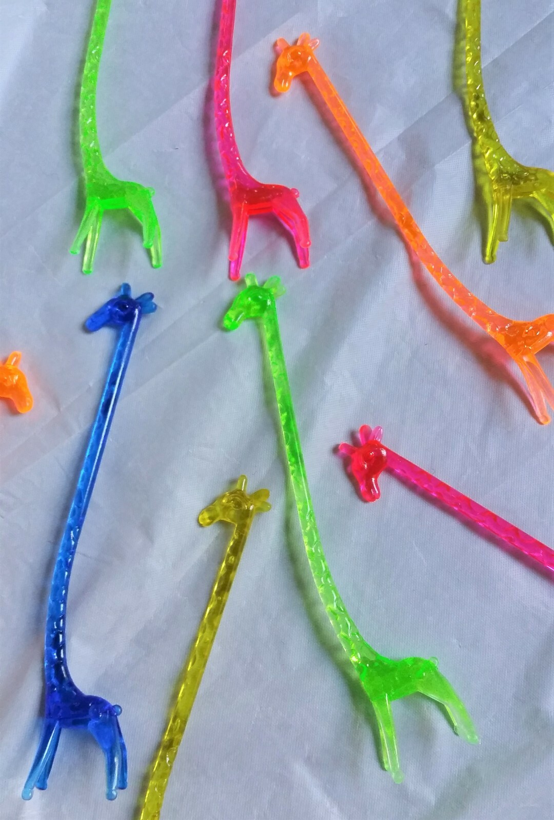 12 Piece Giraffe Swizzle Sticks Reusable Novelty Assorted Colours - New ...