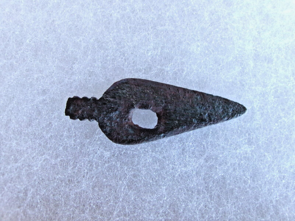 RARE SIOUX METAL TRADE POINT W/BULLET HOLE FOUND LITTLE BIG HORN ...