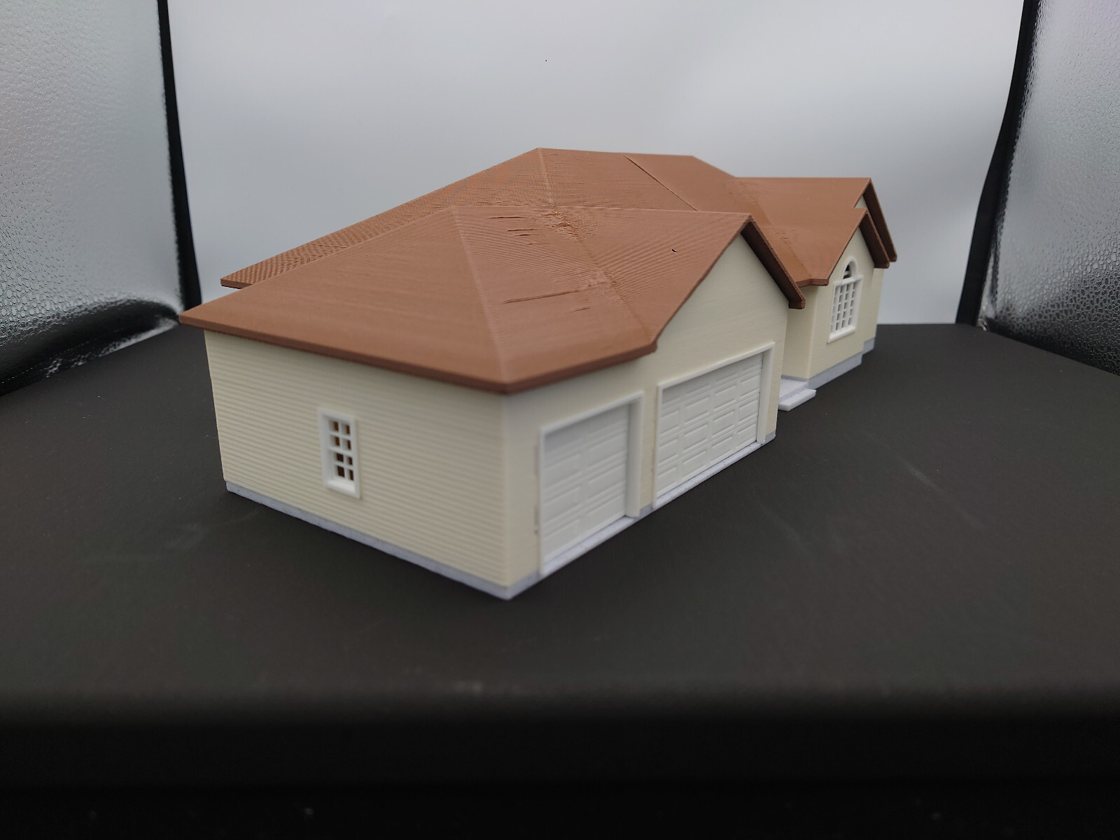 1:64 Ranch with 3 Car Garage, cream, brown roof, removable roof | eBay
