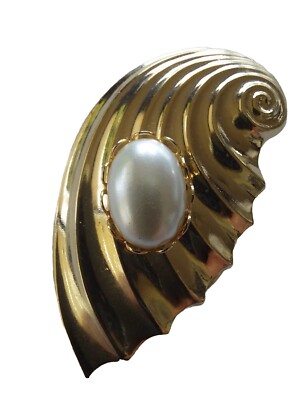 Vintage Jeri Lou Scarf Clip Gold Tone Ribbed Shell Figural w. White ...