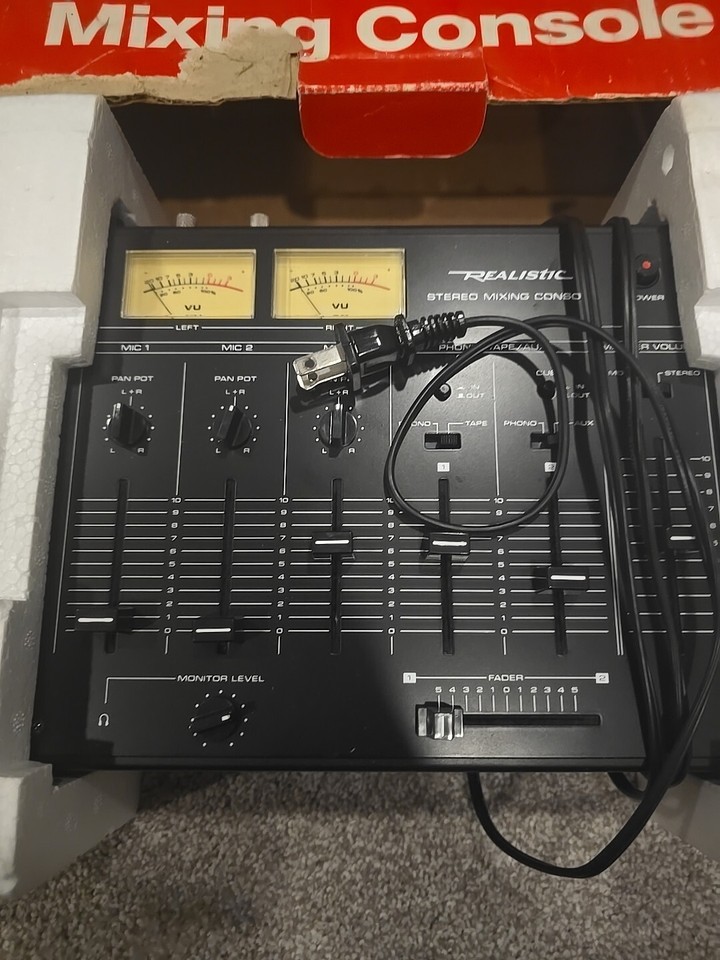 REALISTIC 32-1200C STEREO MIXING CONSOLE | eBay