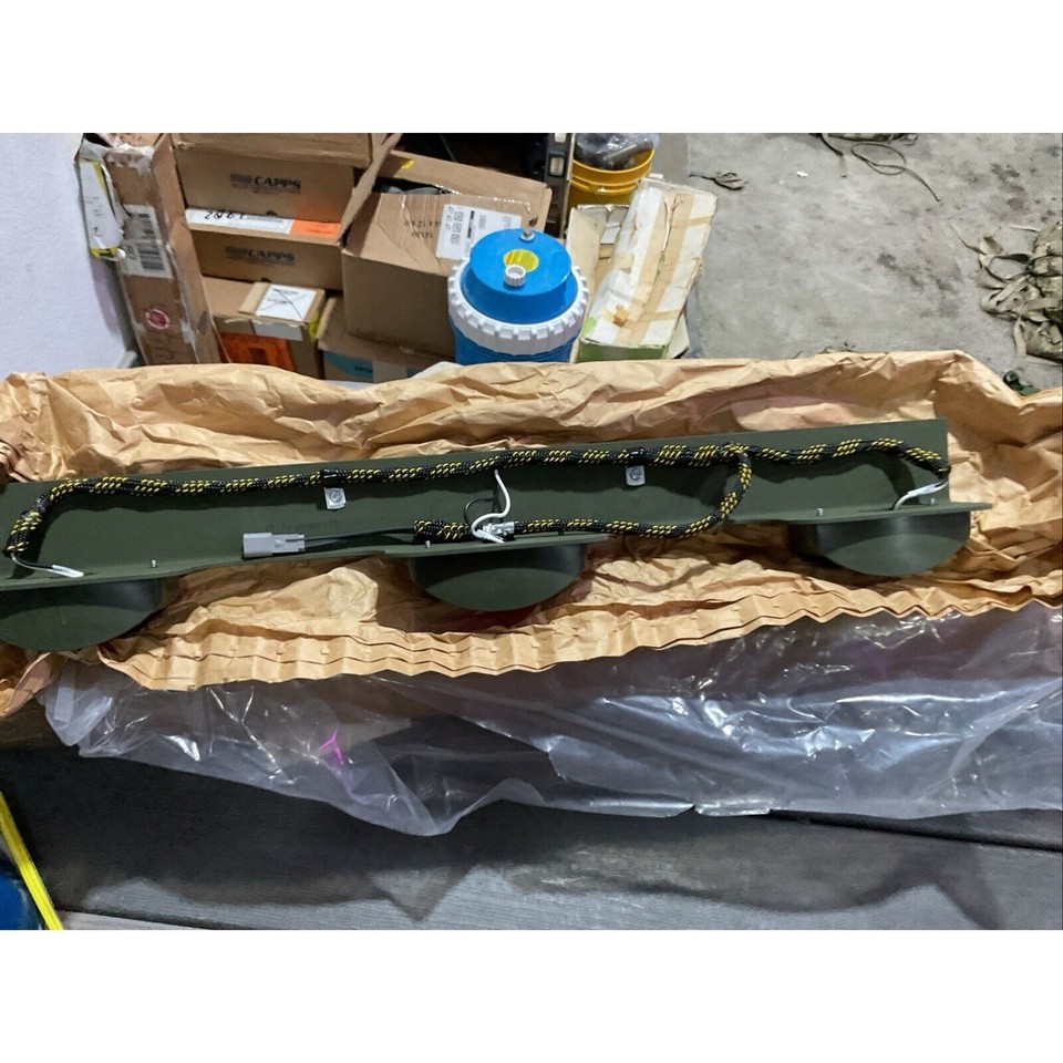 Military Trailer Clearance Light Assembly NEW NSN 6220-01-571-9805 | eBay