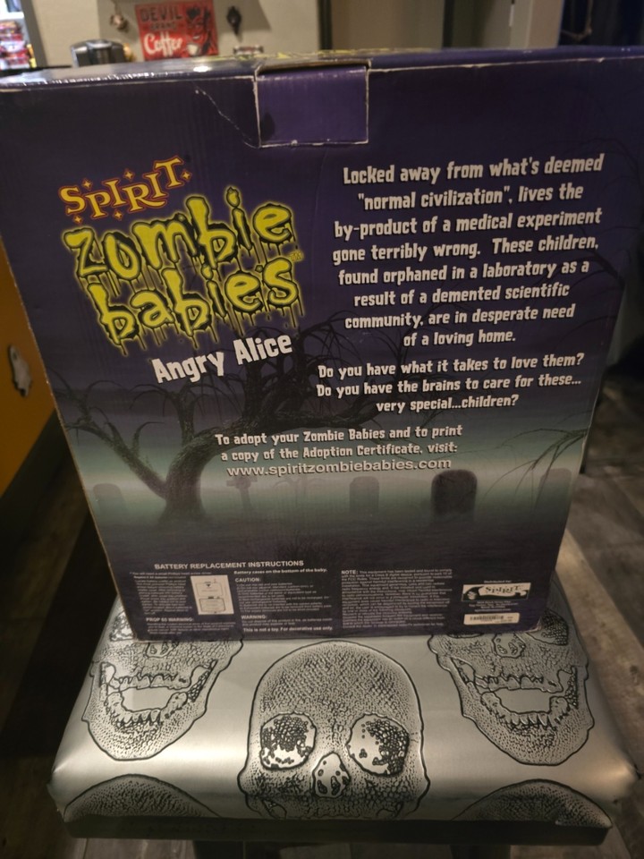 2010 Spirit Halloween Angry Alice Zombie Baby Creepy Doll Horror Prop ...