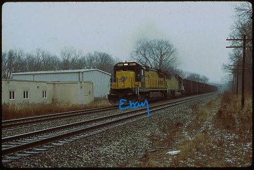 CNW Chicago & Northwestern C40-8 #8530 Original Kodachrome Slide ACTION ...