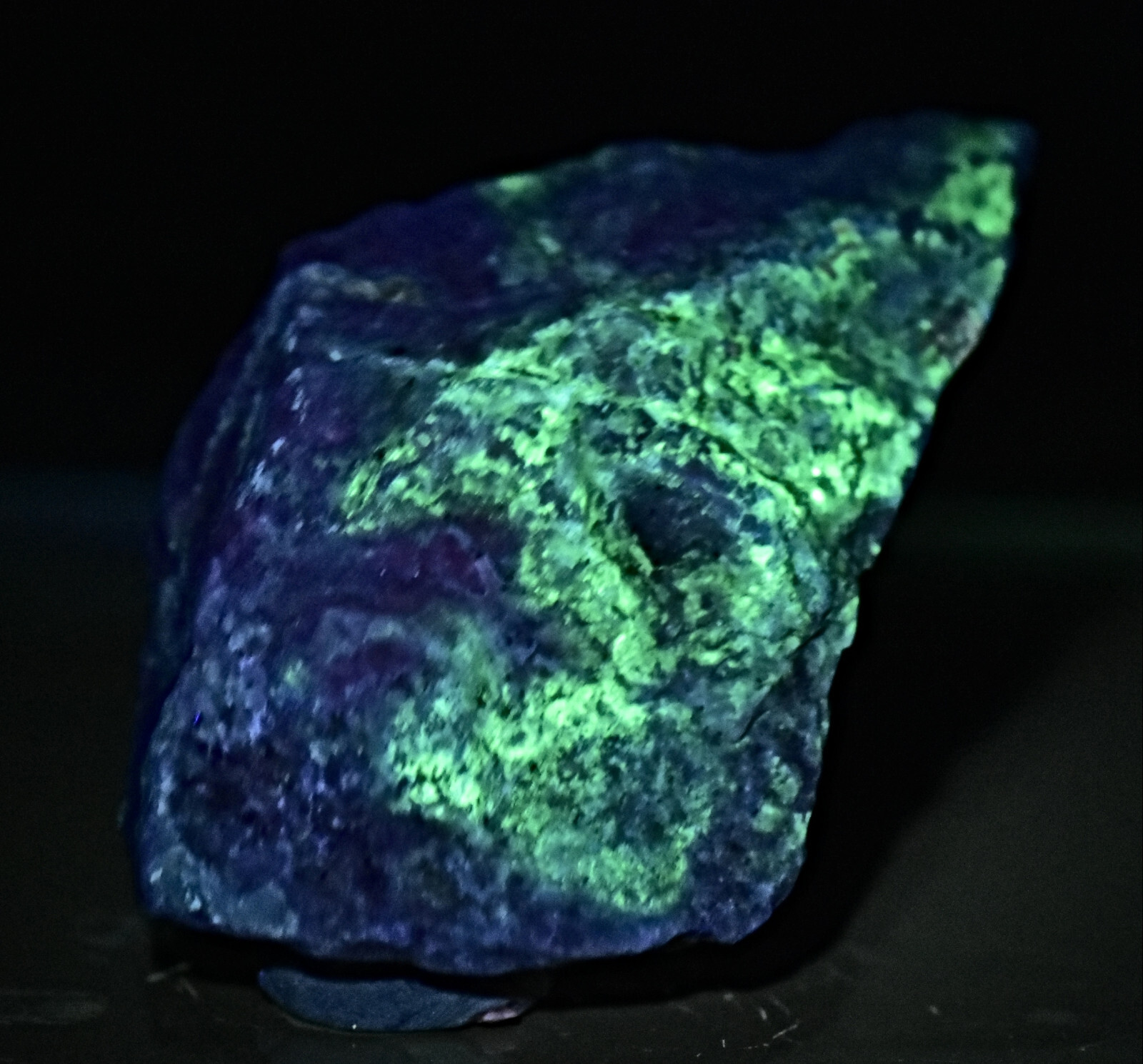 134 Gram Natural Fluorescent Rare Blue Hackmanite Rough Specimen w ...