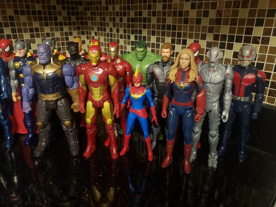 Huge Lot of 20 Marvel 12-inch Loose Action Figures SUPERHEROS Comic ...