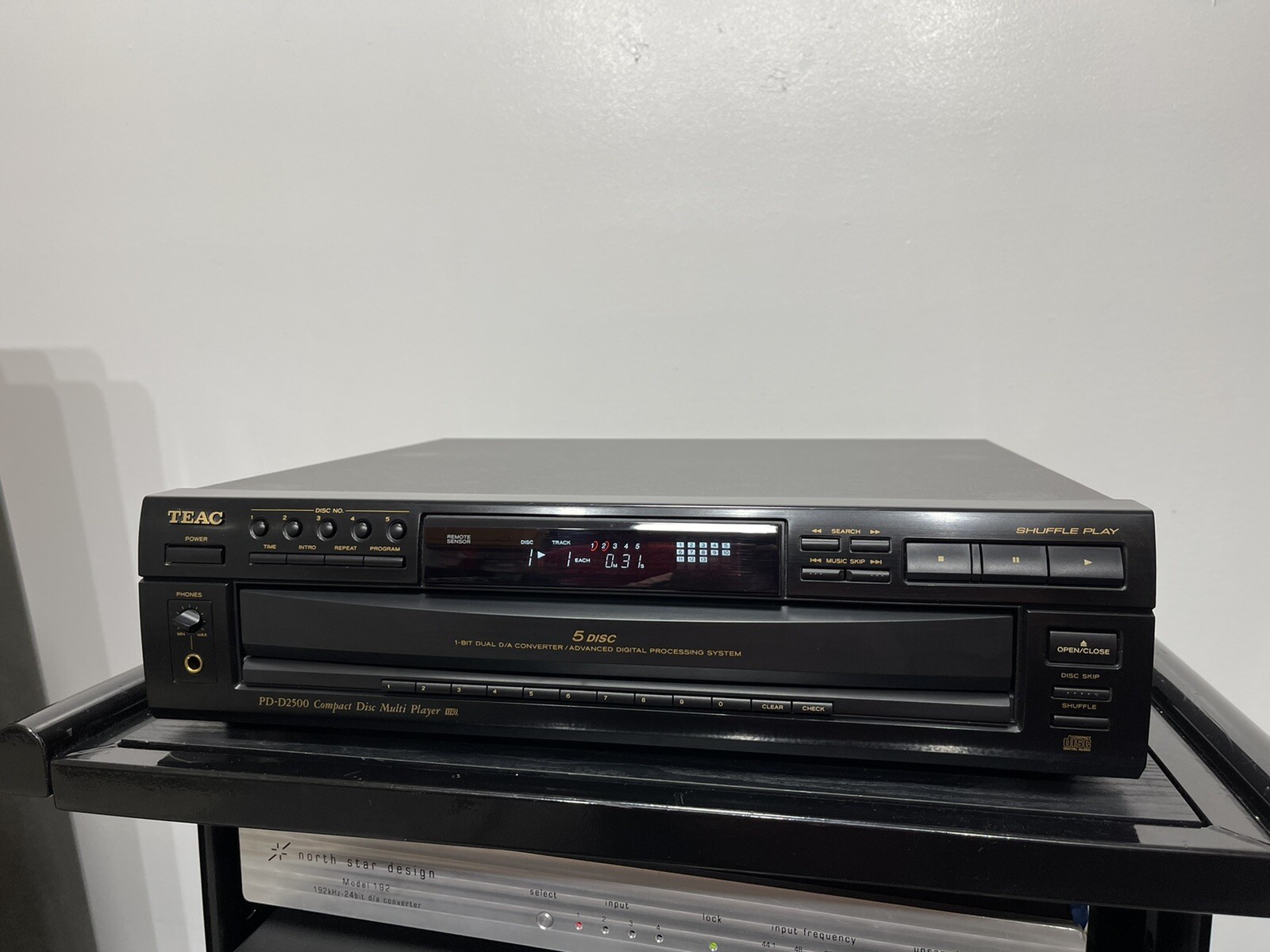 Teac PD-D2500 Compact 5 Disc Carousel Changer CD Compact Disc Player ...