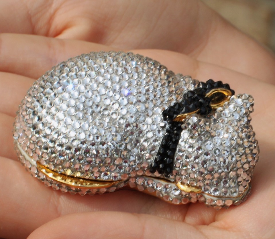 JUDITH LEIBER RESTING WHITE BLACK CAT SWAROVSKI CRYSTAL MINAUDIERE ...
