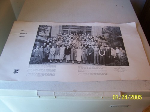 Champion Paper & Fibre Co. - Reseach Family Photo 8 1/2" x 14 1/4 ...