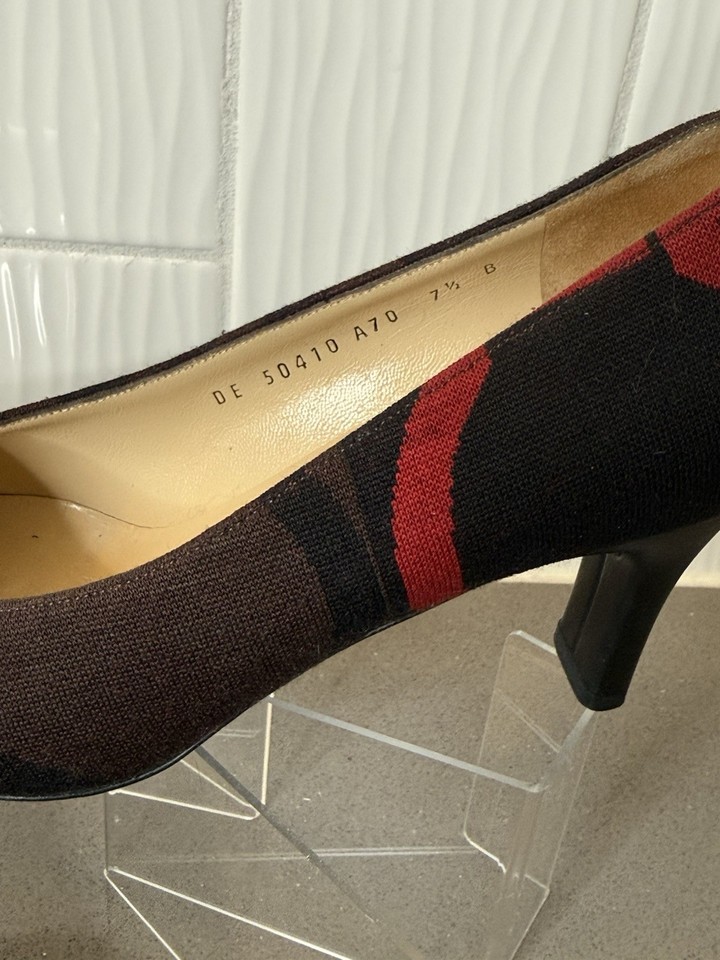 Salvatore Ferragamo Vintage Womens Multi-Color Logo & Leather Pumps 7 ...